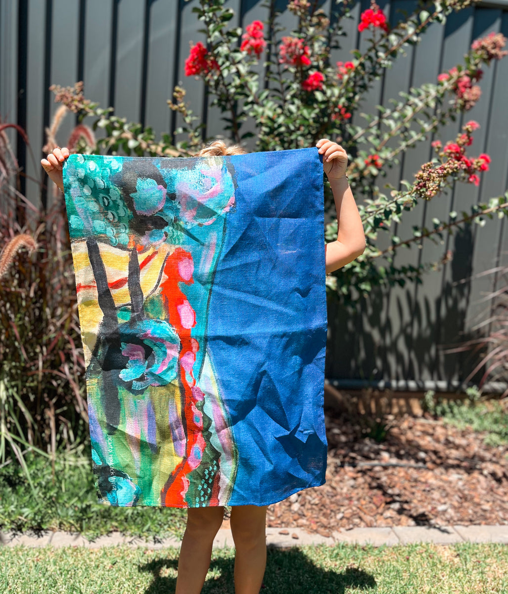 Travelling Home For Christmas Teatowel – Jacinta Haycock Artist